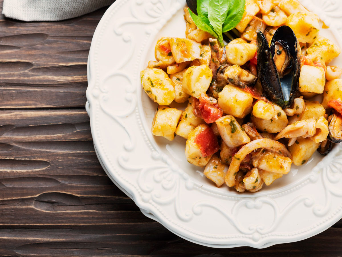 Recept: Njoki z morskimi sadeži - Planet Lepote